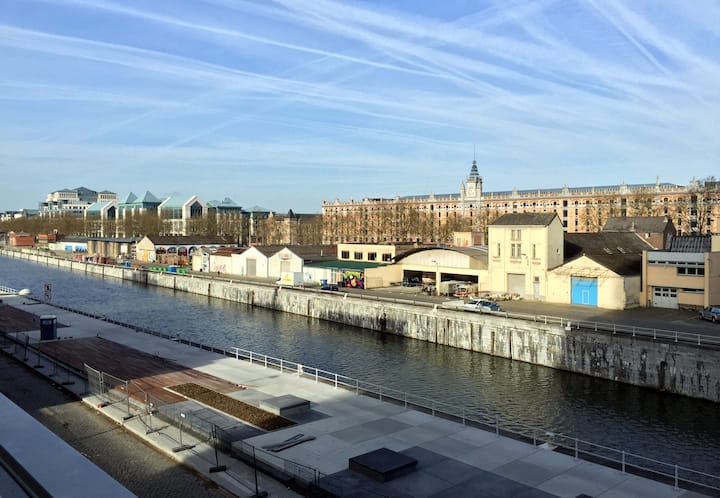 Neuf, Moderne Et Confortable, En Face De Tour&taxi - Bruxelles