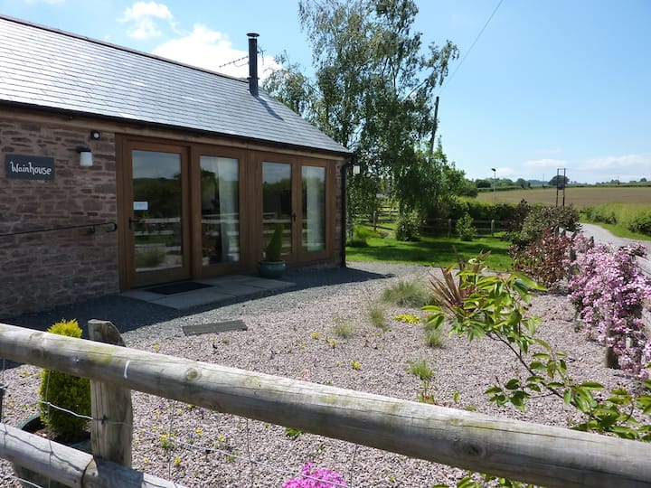 4 Star Cosy Barn Conversion At Trippenkennet - Herefordshire