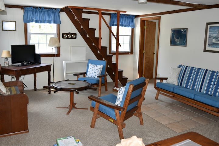 Classic 2 Bedroom, 1 Bath Cottage. Great Location On Bike Path. - Nantucket, MA