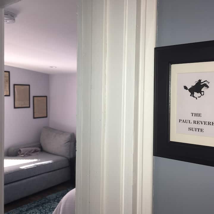 Paul Revere Suite Pvt Entry/bath Qn Bed History - Massachusetts