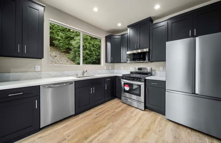 2 Bedroom 1 Bath Private Home With A Pool - Cypress, CA