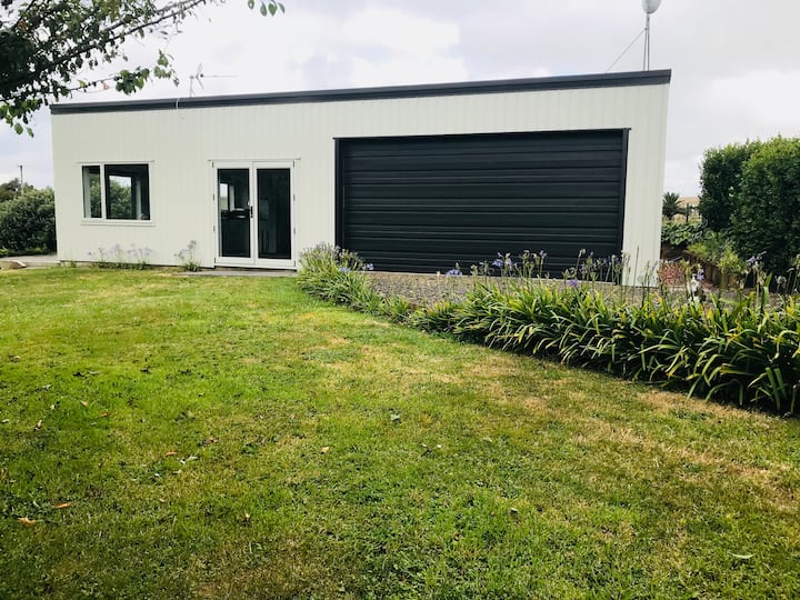 Rural Retreat - Waitara