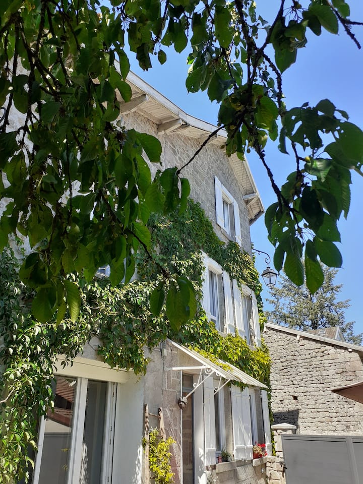 Maison En Pierres Au Coeur Des Monts D'ambazac - Lac de Saint-Pardoux