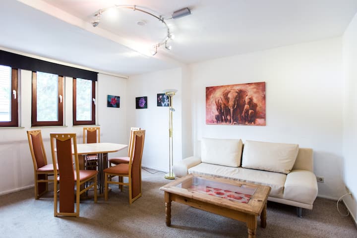 Ruhige 2 Zimmer Wohnung In Berlin - Berlin