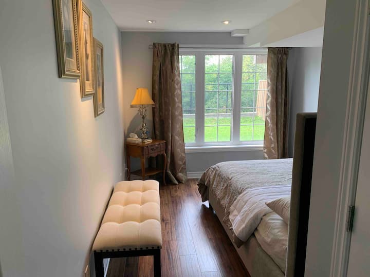 Adorable One Bedroom Place - Niagara-on-the-Lake