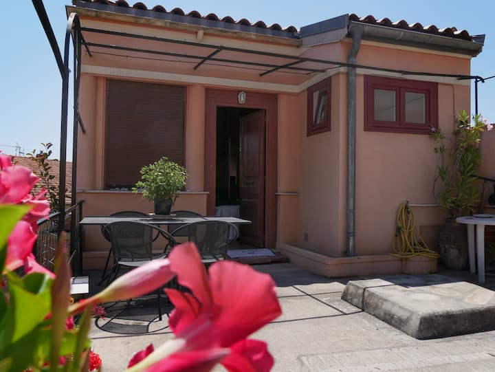 Pavillon Privatif En Coeur De Ville Avec Vue 2pers - Menton