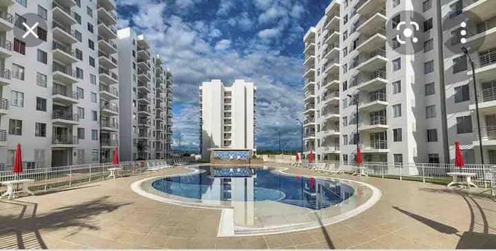 Moderno, Hermoso,  Y Confortable  Apartamento! - Girardot