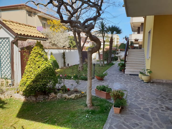 Seaside Backyard House - Montesilvano