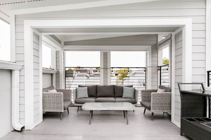 Head To The Bridgestone Arena From A New Townhouse - Nashville