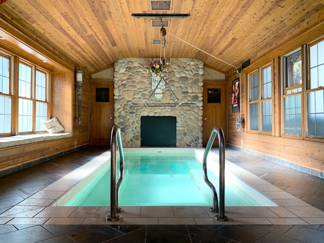 Top 15 Wisconsin Vacation Rentals With Private Pool - | Trip101