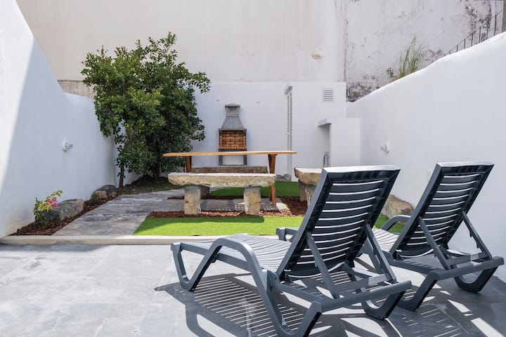 Magma House (Historical City Center) - Azores