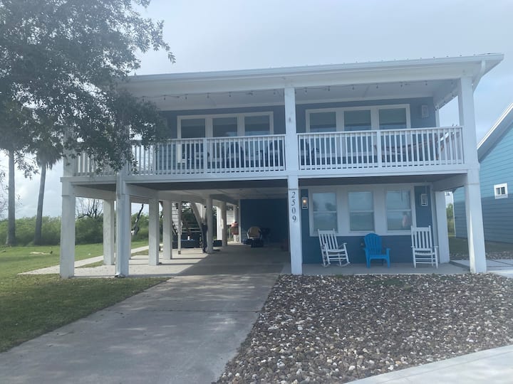 Bay Vista Bungalow - Rockport, TX