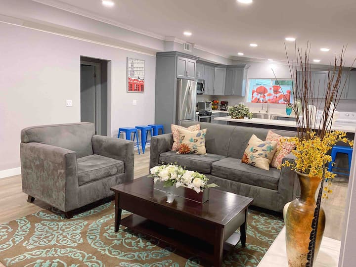 Newly Renovated, Disney Anaheim Convention - Buena Park, CA