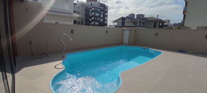 Linda Casa C/ Piscina, 5 Quartos Em Palmas. - Governador Celso Ramos