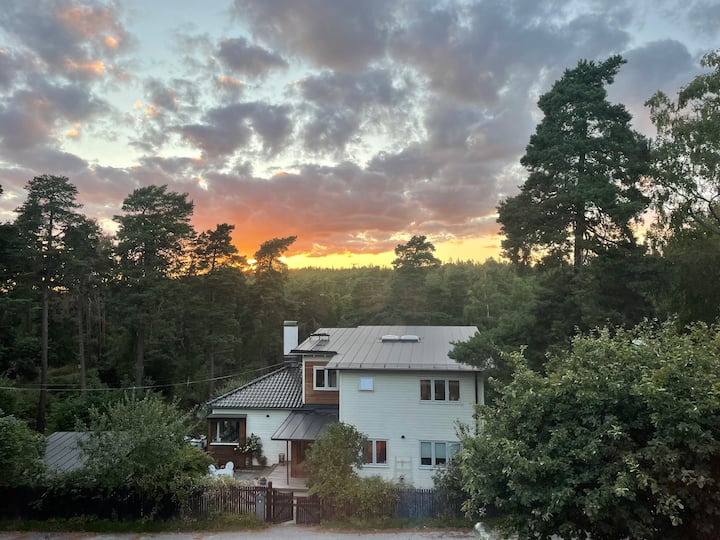 Big Villa With A Beautiful Garden, In Lidingö - Stockholm