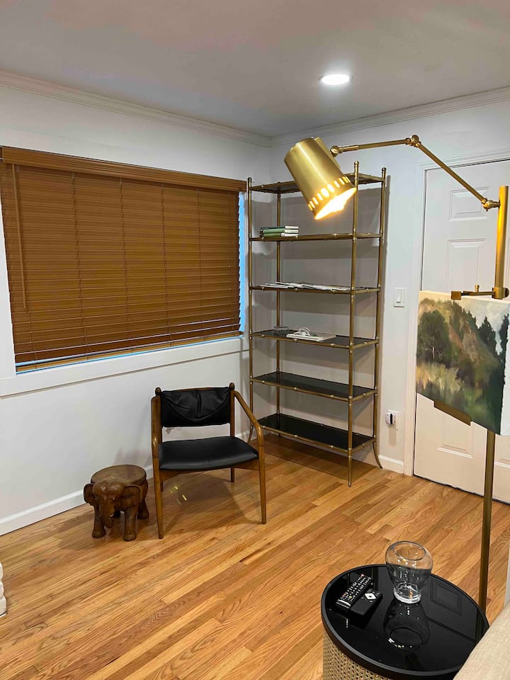 Entire Stylish Apartment In Historic Pt. Richmond - Tiburon, CA