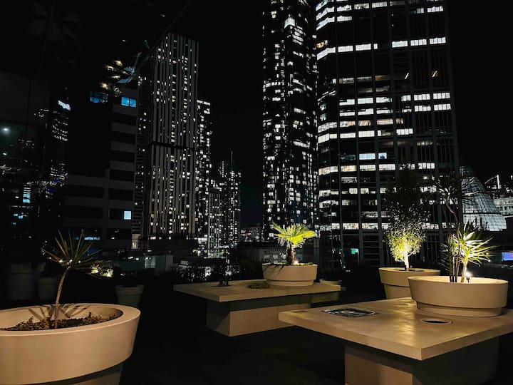 Lv53rd Mel Central Station Skyline Apt_ Pool_gym - Tottenham