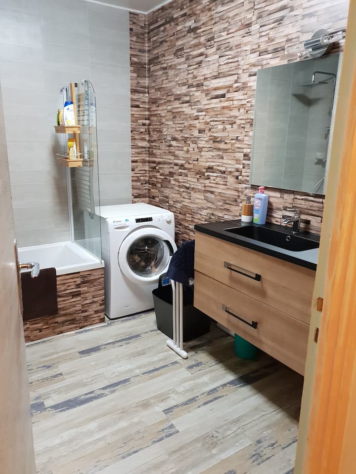 Grand Appartement Au Centre Des Angles - Les Angles