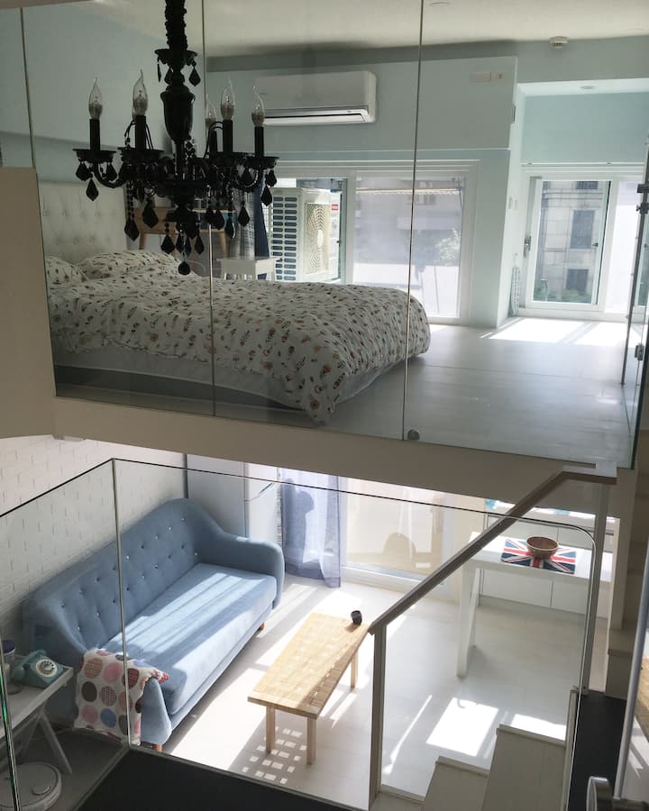 Lovely Sunny Duplex Elevator Apartment W/ Balcony - 네이후 구
