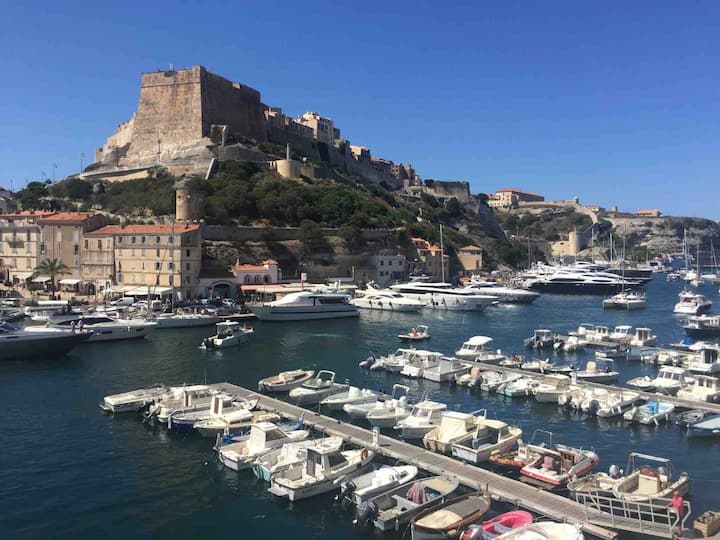 Bonifacio: Vue Sur Le Port - Bonifacio