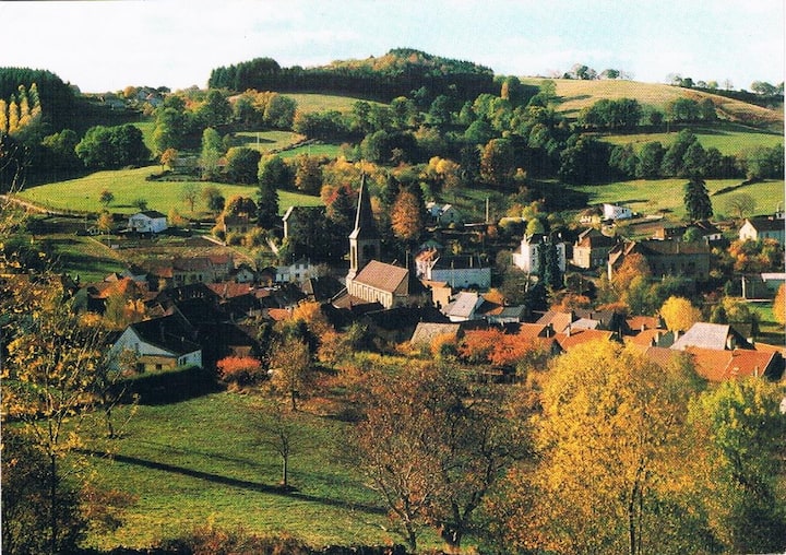 Maison De Montagne Avec Terrasse Et Jardin - Lapalisse