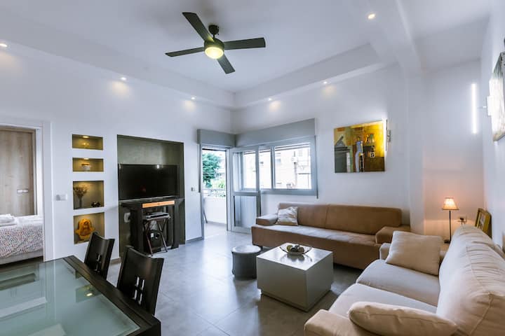 Esther's Quiet & Central Bauhaus, Dizengoff Square - Tel Aviv-Jaffa