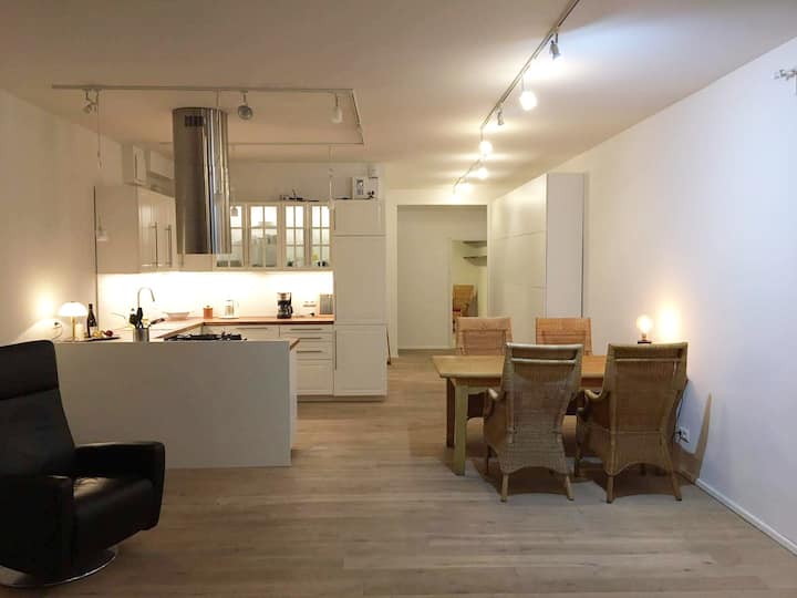 Quiet, Modern Loft (94 Sqm) In Sternschanze - Hamburg