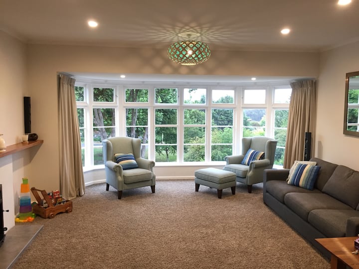 Ridgetop Retreat - Havelock North