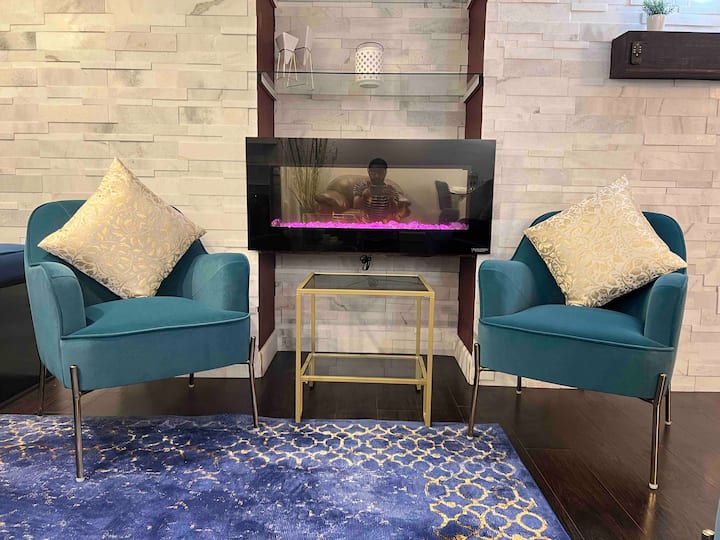 Luxury 2 Br, 1.5 Bath, Kitchen, Unit Near Airport! - Brampton