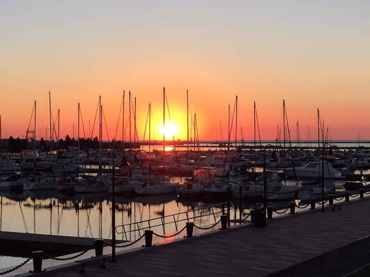 The Lodge On Lakeside - Avon, OH