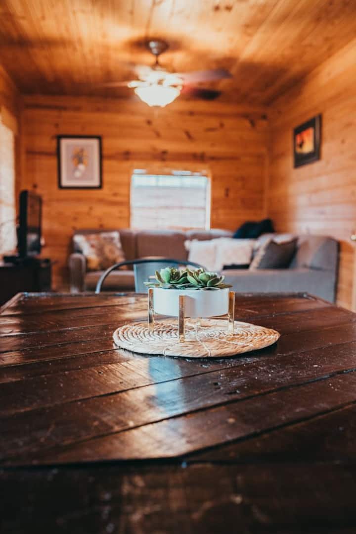 Trail  Head Cabin - Medicine Park, OK