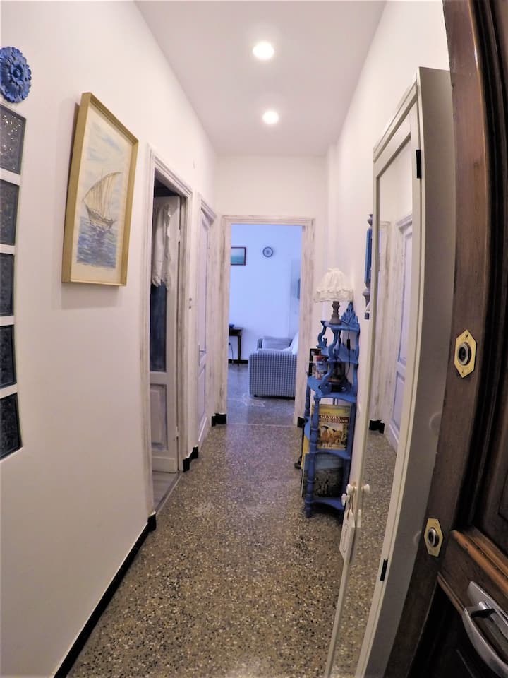 Casa Azzurra Cin 010025c25yvs7j80 - Genoa