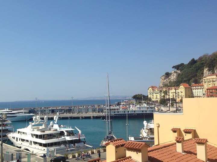 Superb 1 Br Apt With Harbor View - Nice