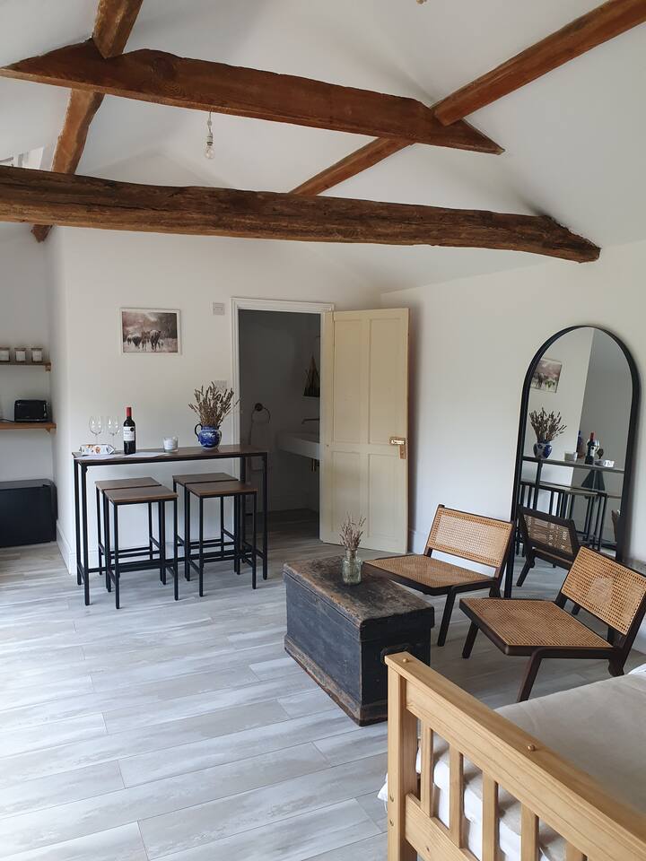 Bright Spacious Garden Room Near Mersea Island - West Mersea