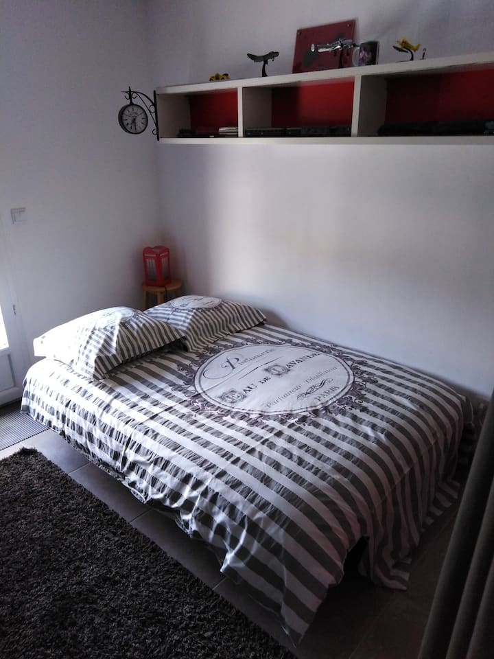 Digne: Logement Avec Magnifique Vue Des Montagnes - Digne-les-Bains