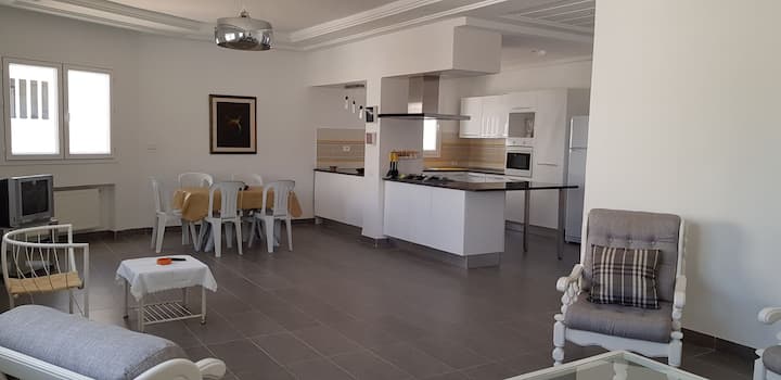 Appartement Spacieux à 4mn à Pieds De La Plage - Hammamet