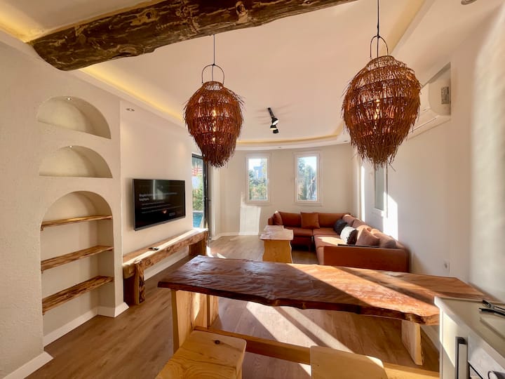 Fethiye De  Havuzlu   Sahil Evi - Çalış Beach