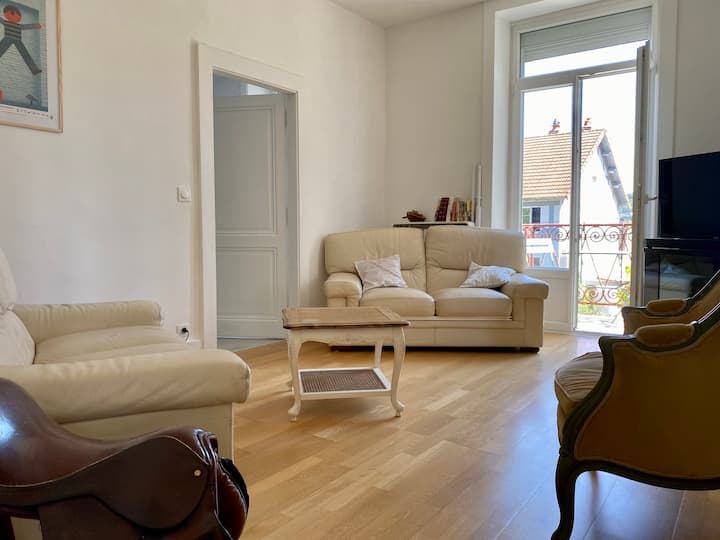 Le Lumineux (90m2- 3ch/6 Lits -Parking Gratuit) - Besançon