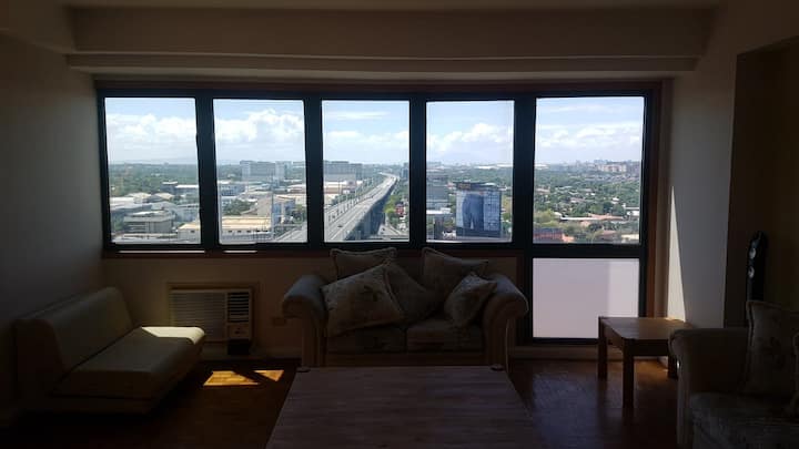 2-level Penthouse 3-br Ensuite W/ Terrace, 228sqm - Manila