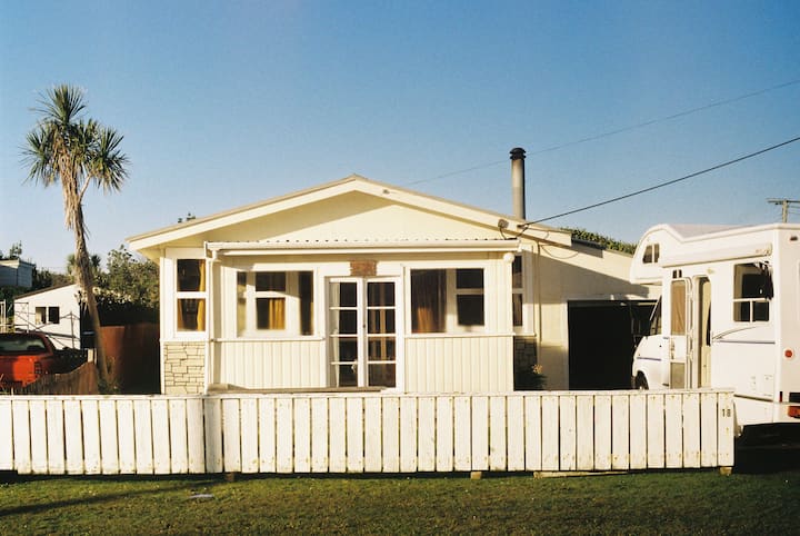 Ma's Patch - Rad Retro Relax - Foxton Beach