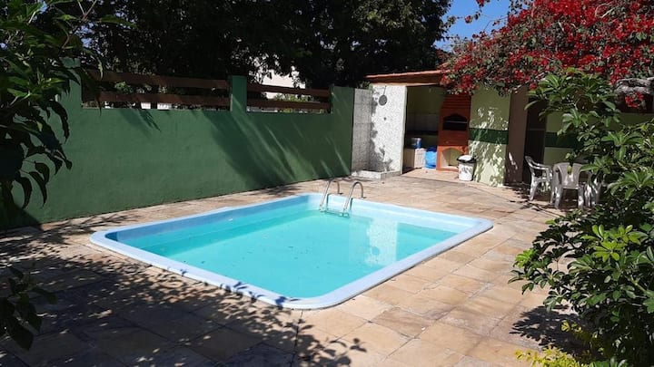 Casa Em Condomínio Com Piscina. - Cabo Frio