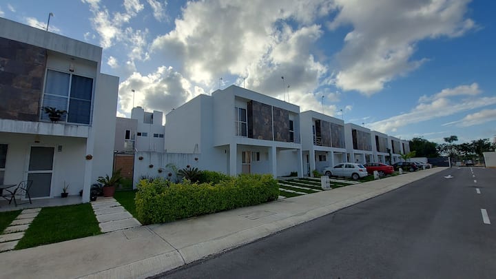 Kamehouse.
Palmas Turquesa - Playa del Carmen