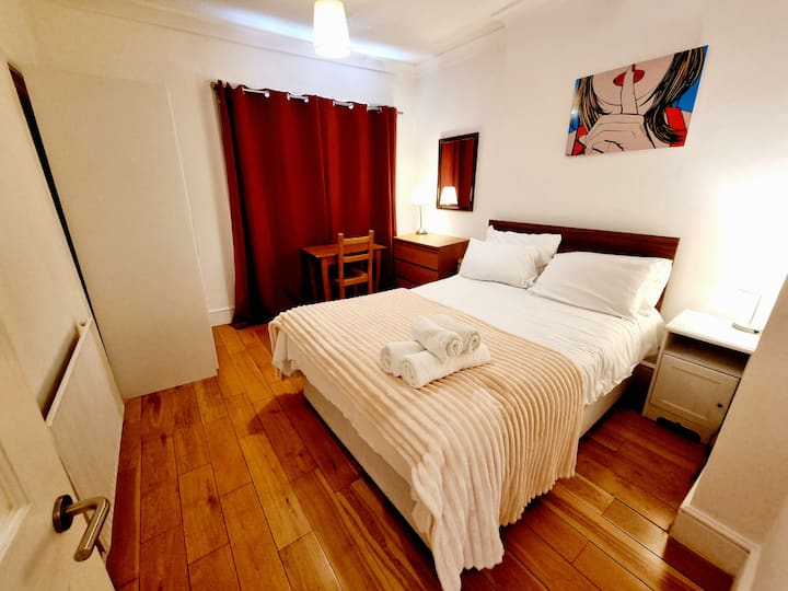 4 Person Apartment In Central London - London