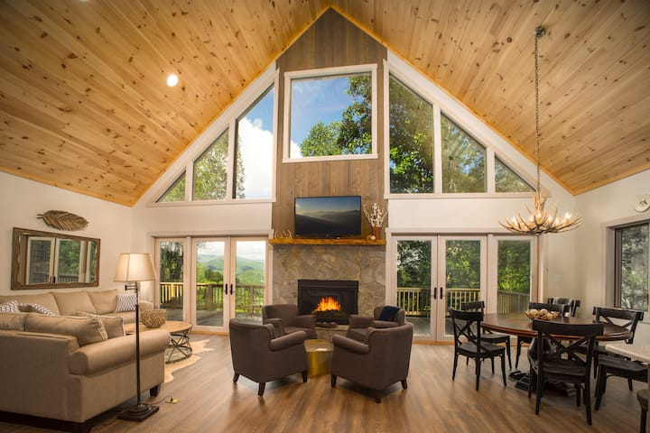 Best Kept Secret,
Incredible View,
Walking Trails - Boone, NC