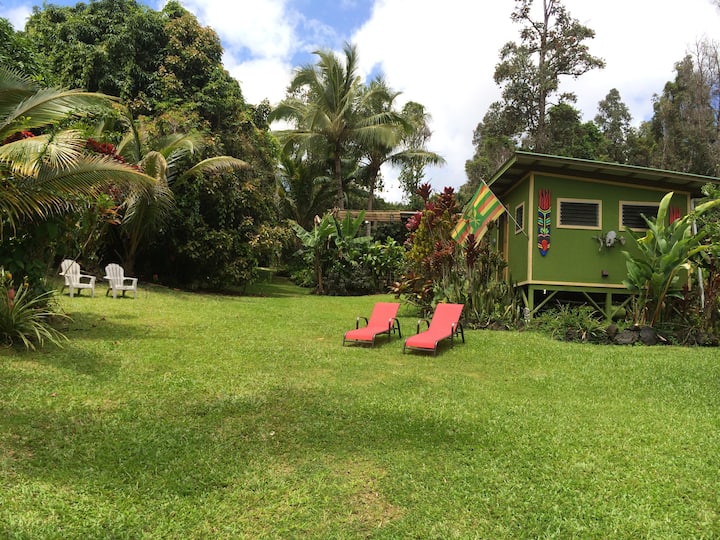 The Perfect Naturist Hideaway Cabin - Pāhoa, HI