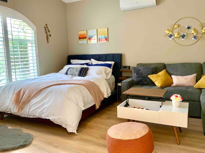 Modern, Comfy And Private Guest House - Palm Desert, CA