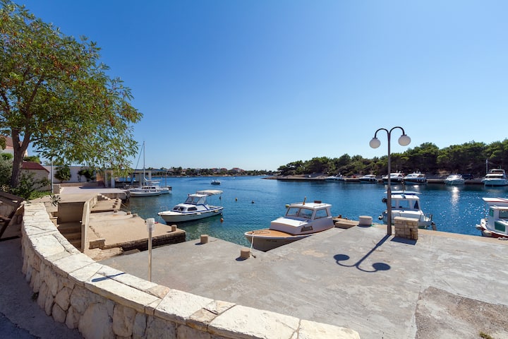 Sunčani Apartman ŠImuni - Pag