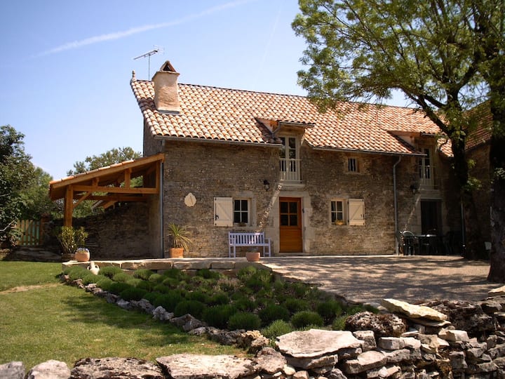 Le Mas Des Lavandes Gite En Pierre - Cajarc