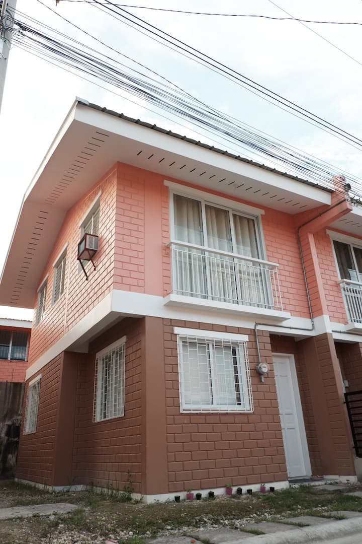 Fully Furnished House, Two Storey Duplex - Compostela