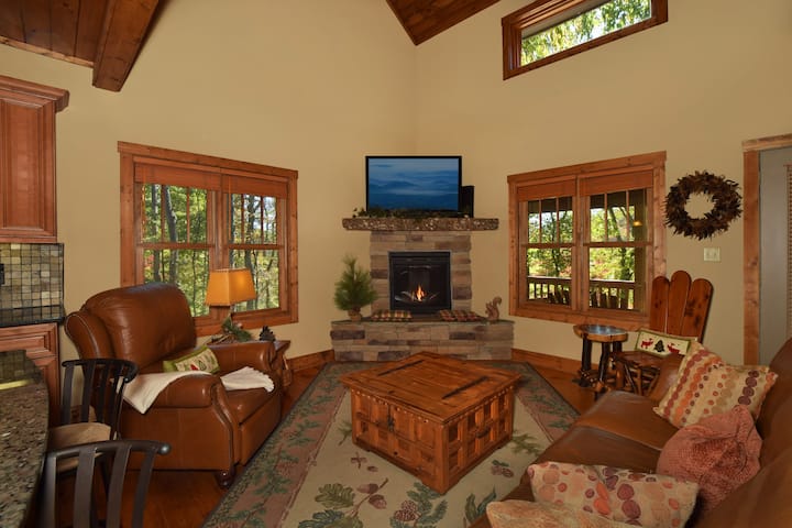 Spacious Pvt 3-level, 2-deck Lodge In Blowing Rock - Boone, NC